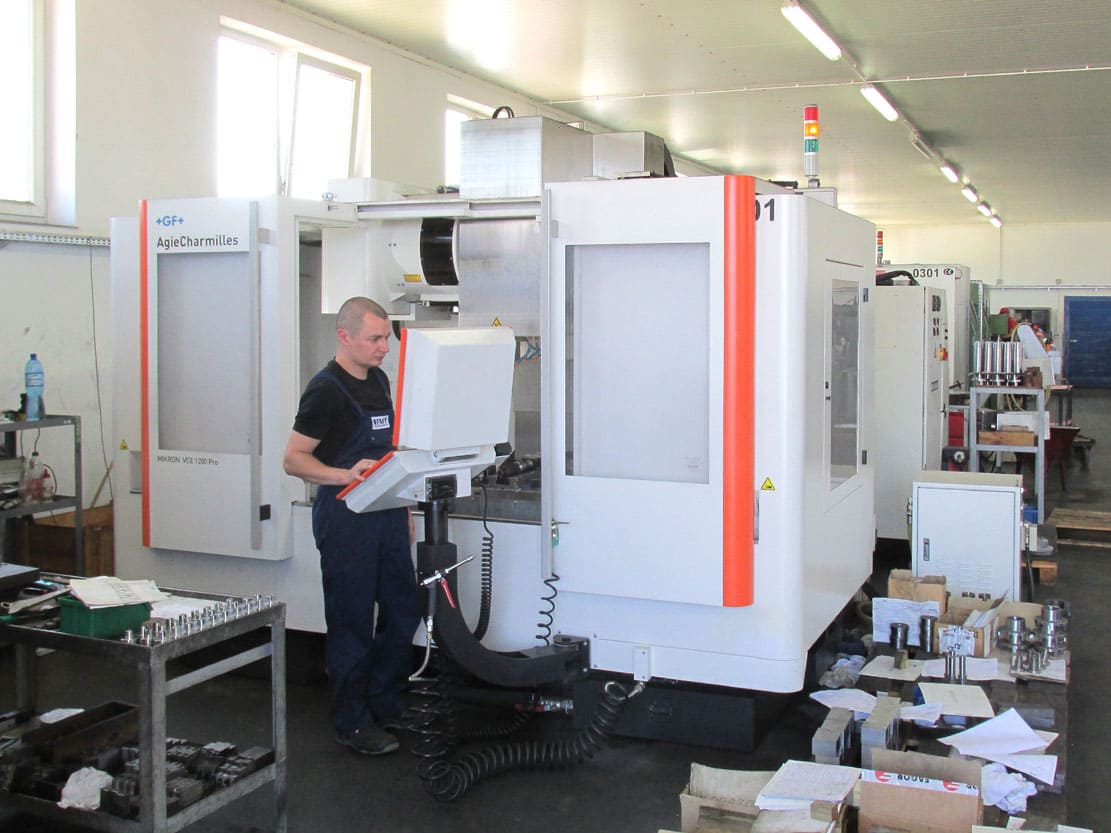 FMT Tarnów - Obrabiarki i tokarki CNC do metalu